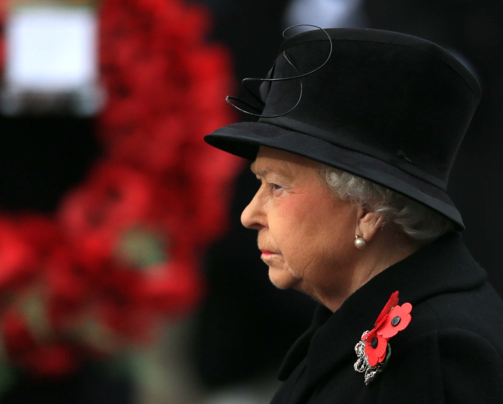 The UK Poignantly Observes Remembrance Sunday – The Duchess Diary